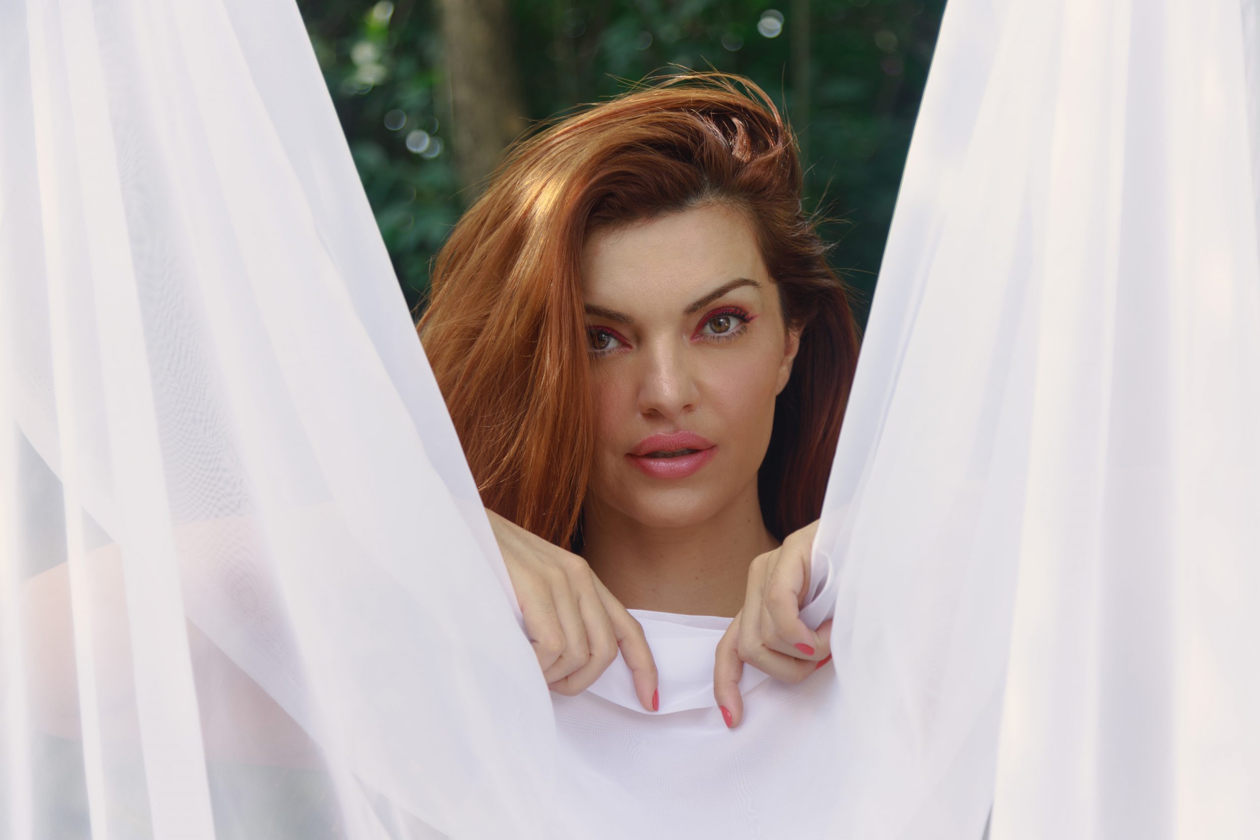 A atriz Mayana Neiva estreia podcast sobre o universo feminino ...