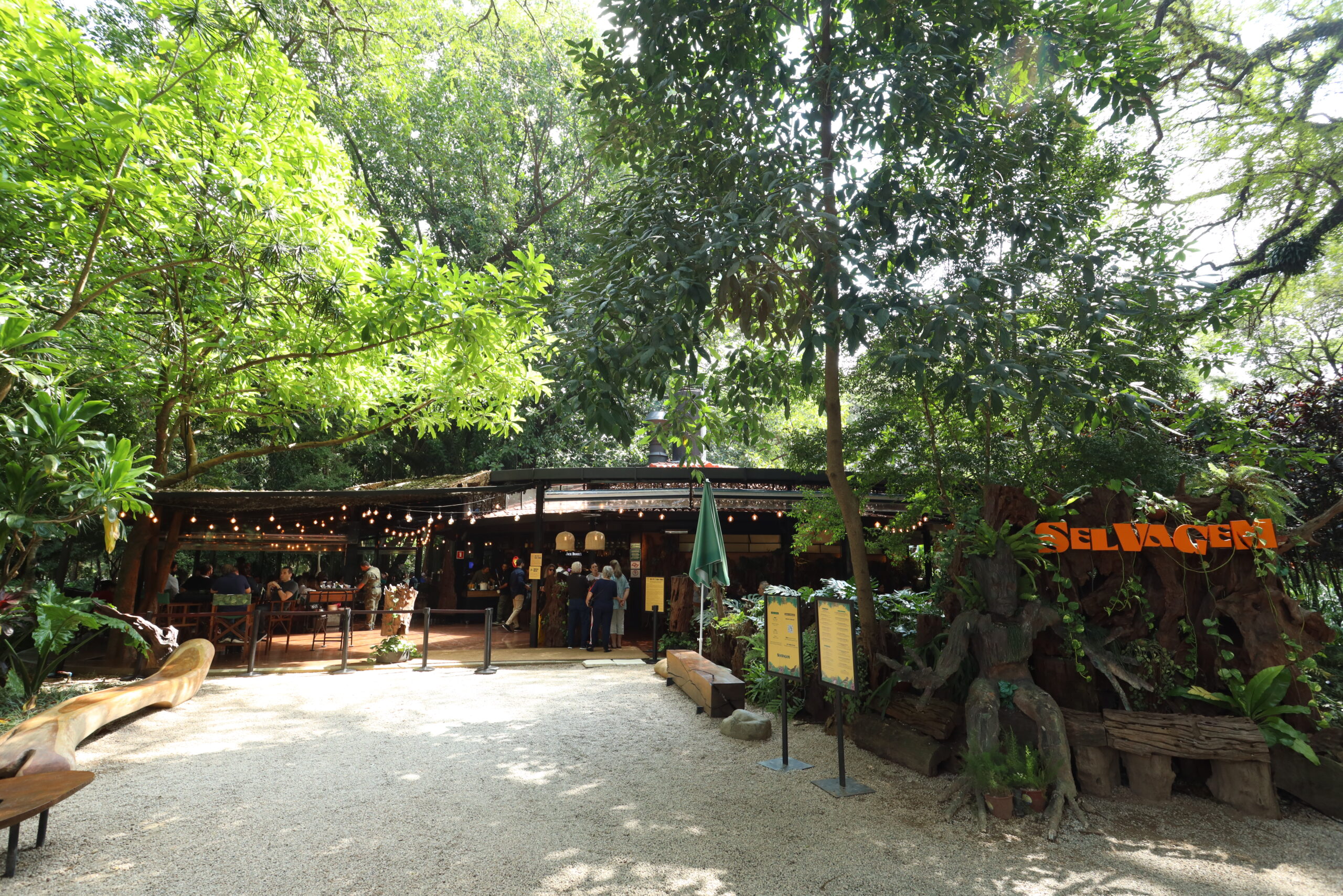 Descubra quais são os 3 restaurantes que estão dentro do Parque do ...
