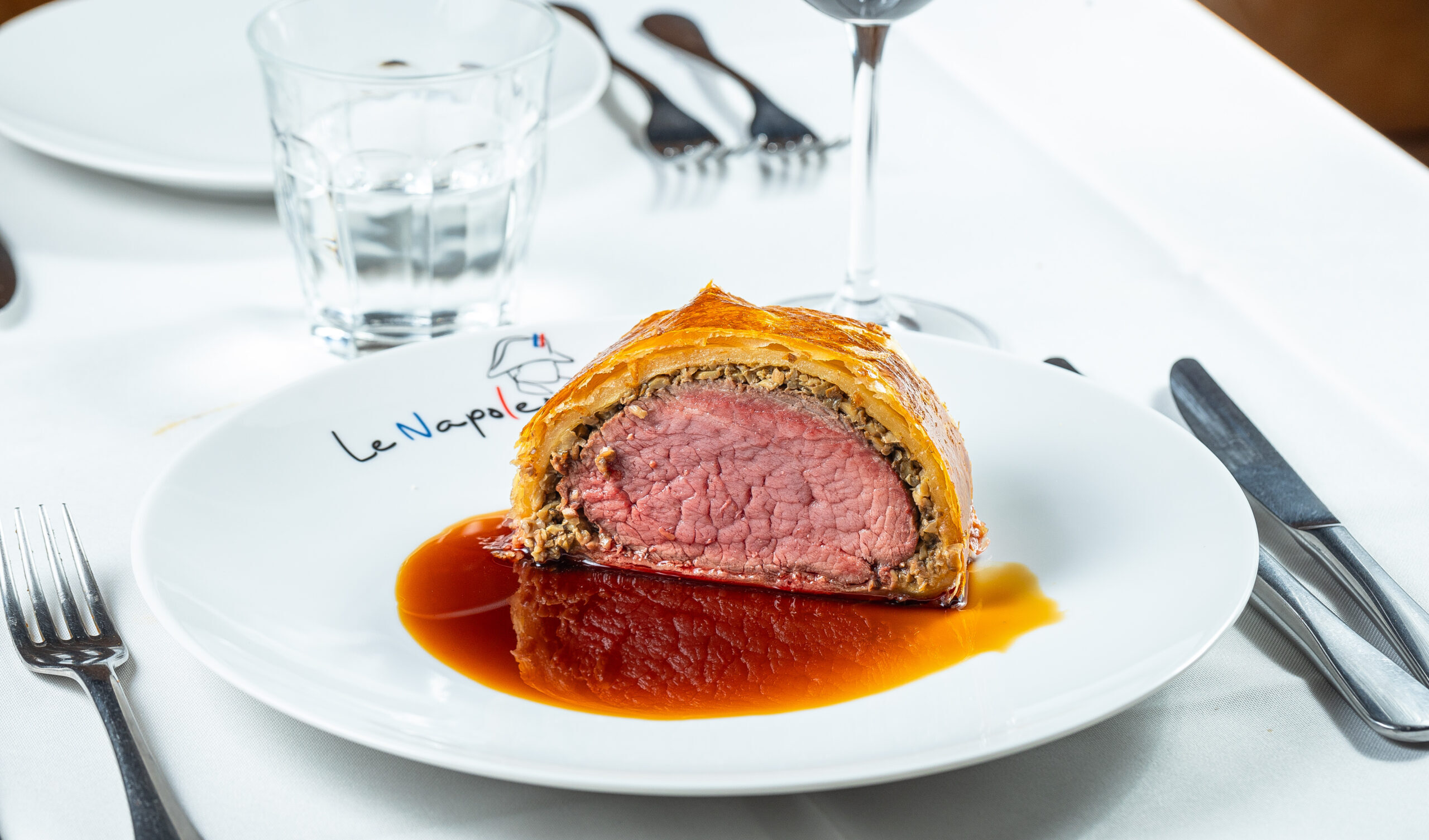 Chef Pascal Valero assina o menu do Le Napoleon, novo bistrot de São ...