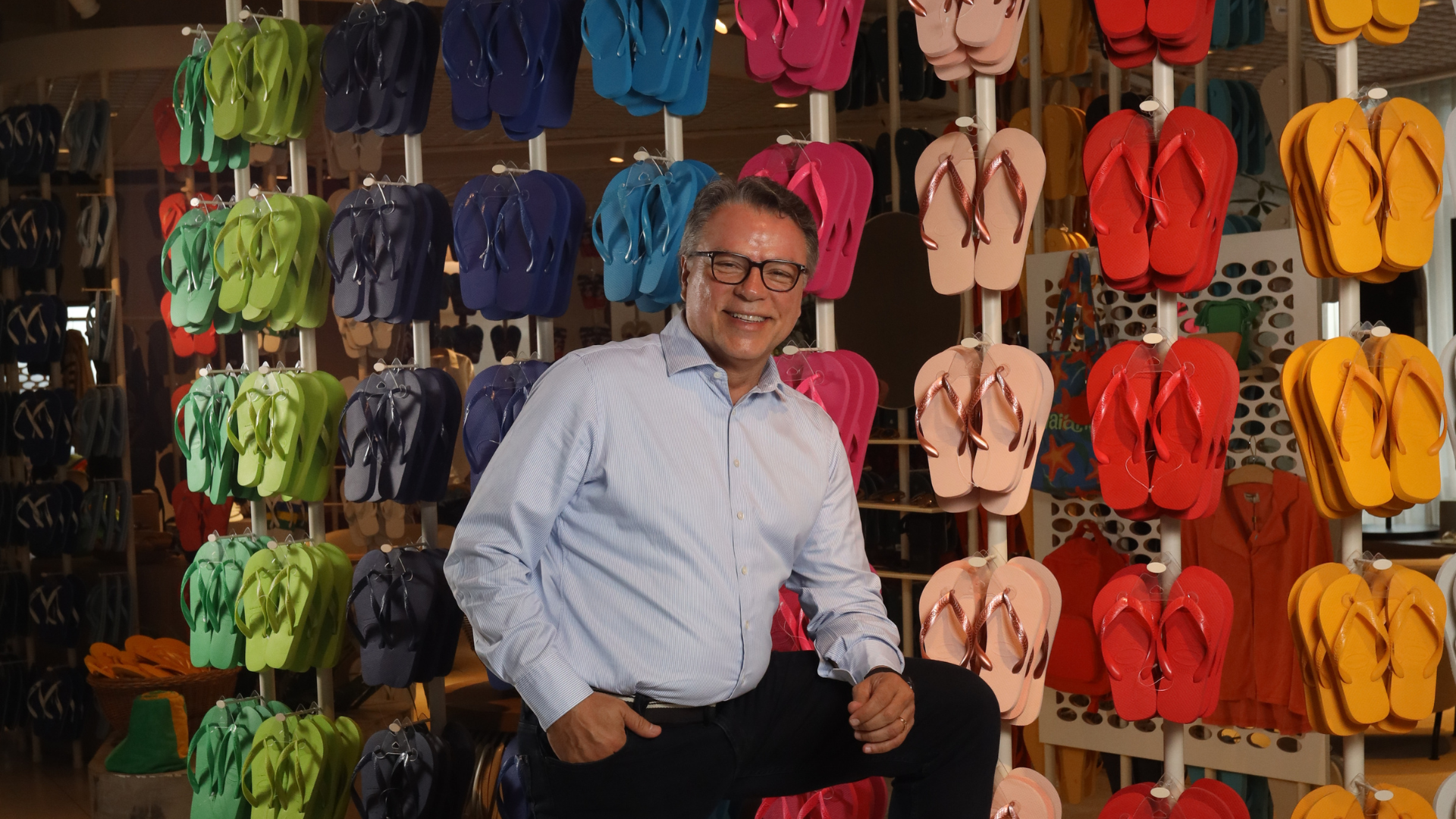 Empresas brasileiras de moda e beleza com mais de 50 anos brilham no ...