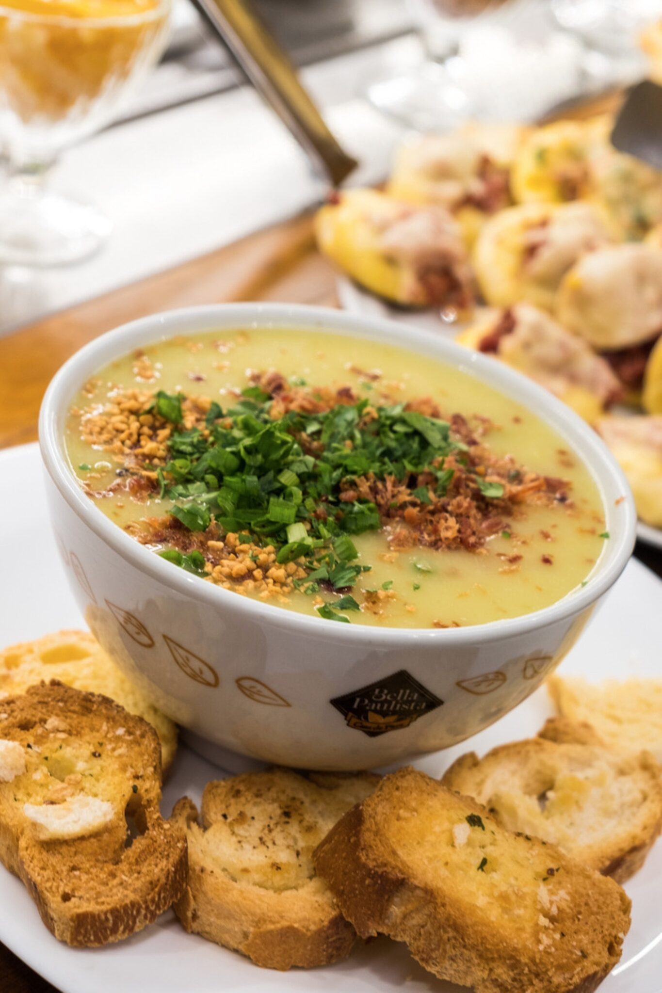 13 lugares em São Paulo para tomar sopas, caldos e cremes e esquentar o ...
